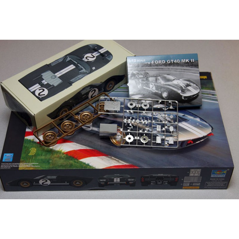 FORD GT40 MK II - Trumpeter